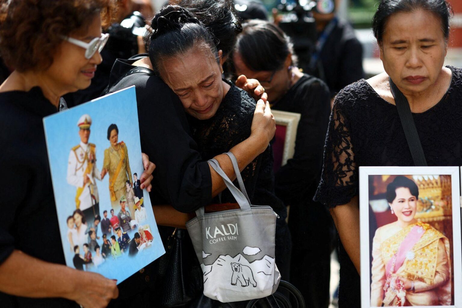 Thailand Mourns: The Passing of Its Beloved Queen Mother - Adaremit